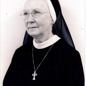 Recordando a la Hermana Consuela White: Líder de enfermería, sanadora y ...